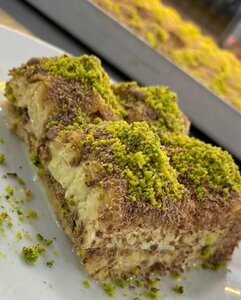 Öz Antep Altın Baklava (Aydın, Kuşadası, Cumhuriyet Mah., Reşat Özbek Sok., 19), pasta, şekerleme ve tatlı  Kuşadası'ndan