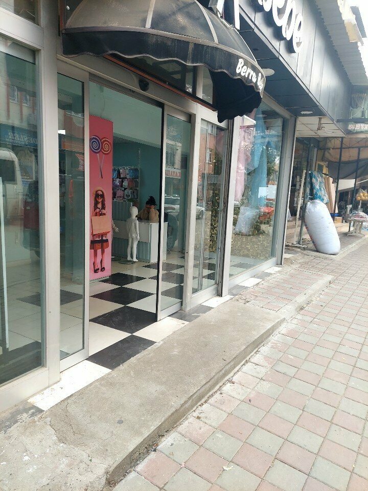 Çocuk giyim mağazaları Berra Bebe, Adana, foto