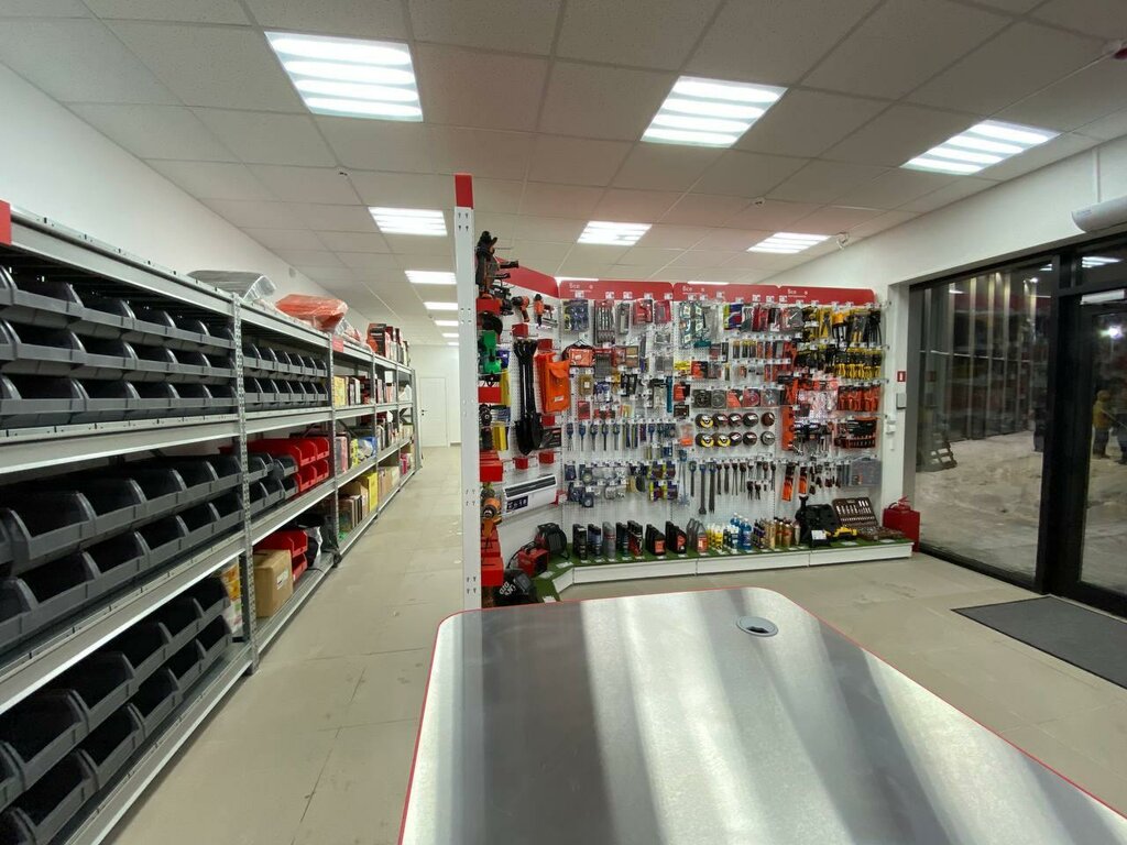 Elektrik ve benzinle çalışan aletler Vseinstrumenti.ru, Moskova ve Moskovskaya oblastı, foto