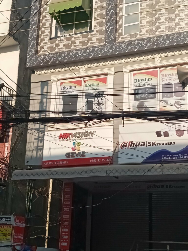 Otomobil servisi Hannan Electronics, Rawalpindi, foto