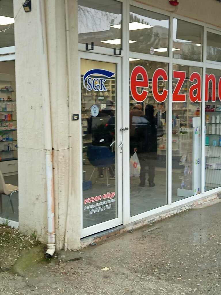 Eczaneler Müge Eczanesi, Bursa, foto