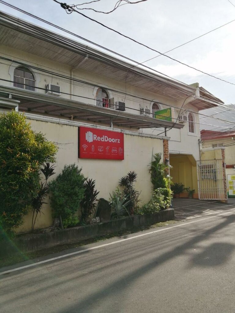 Otel RedDoorz near SM Batangas City, , foto