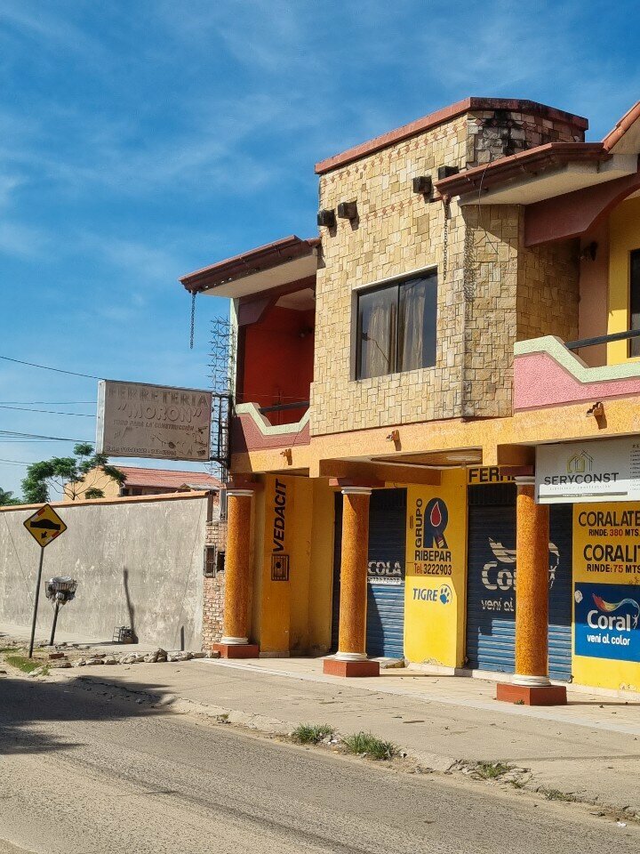 Ev temizlik ürünleri Moron Hardware Store, Santa‑Krus, foto