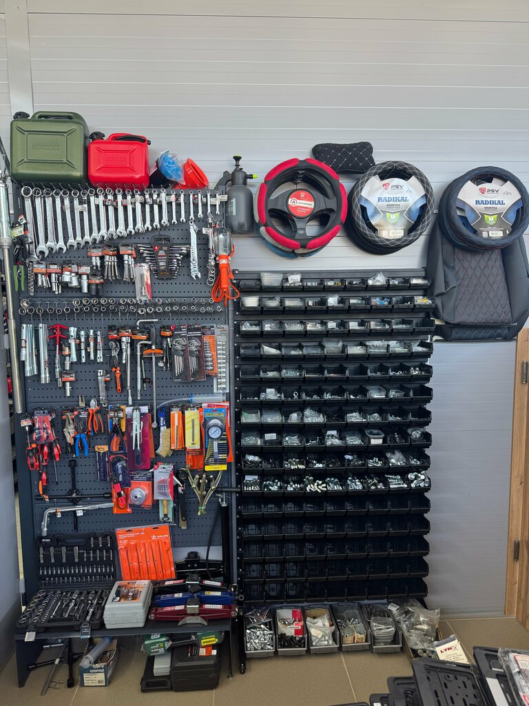 Otomobil yedek parçaları Авто комплекс, Çeliabinskaya oblastı, foto