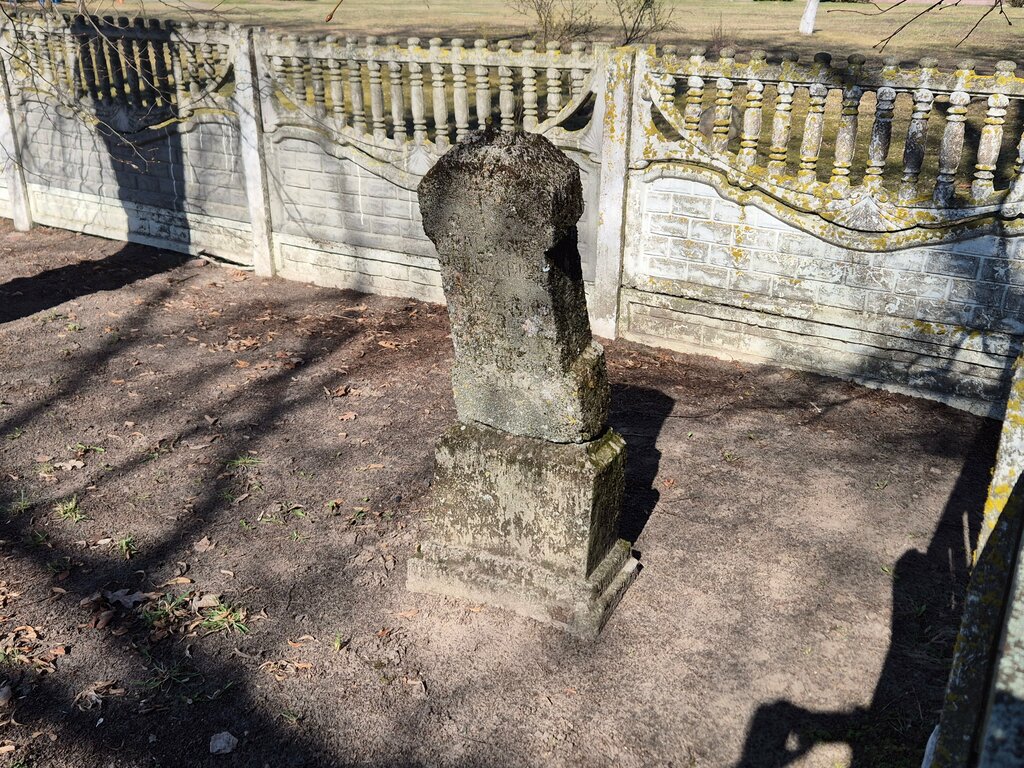 Anıt, heykel Убитым евреям, Brestskaya oblastı, foto