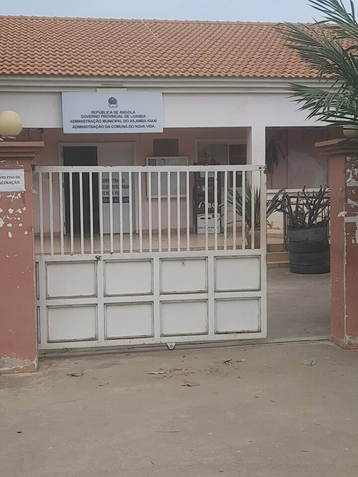 Belediyeler, devlet daireleri Administração Municipal Do Kilamba Kiaxi, Loanda, foto