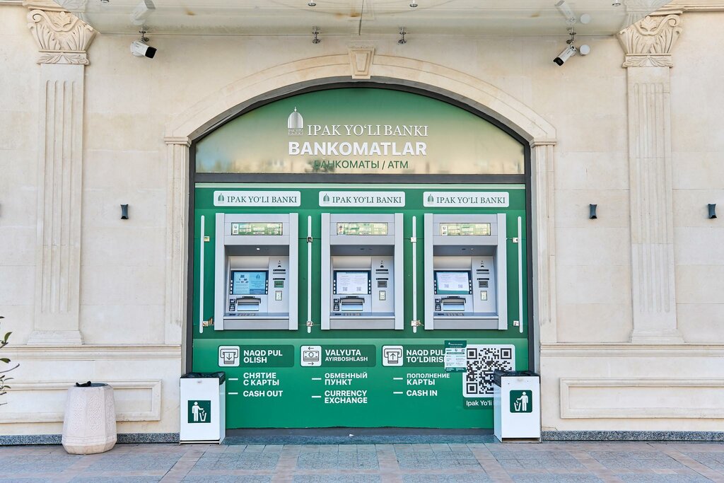 ATM'ler Ipak Yo'li banki, Semerkant, foto