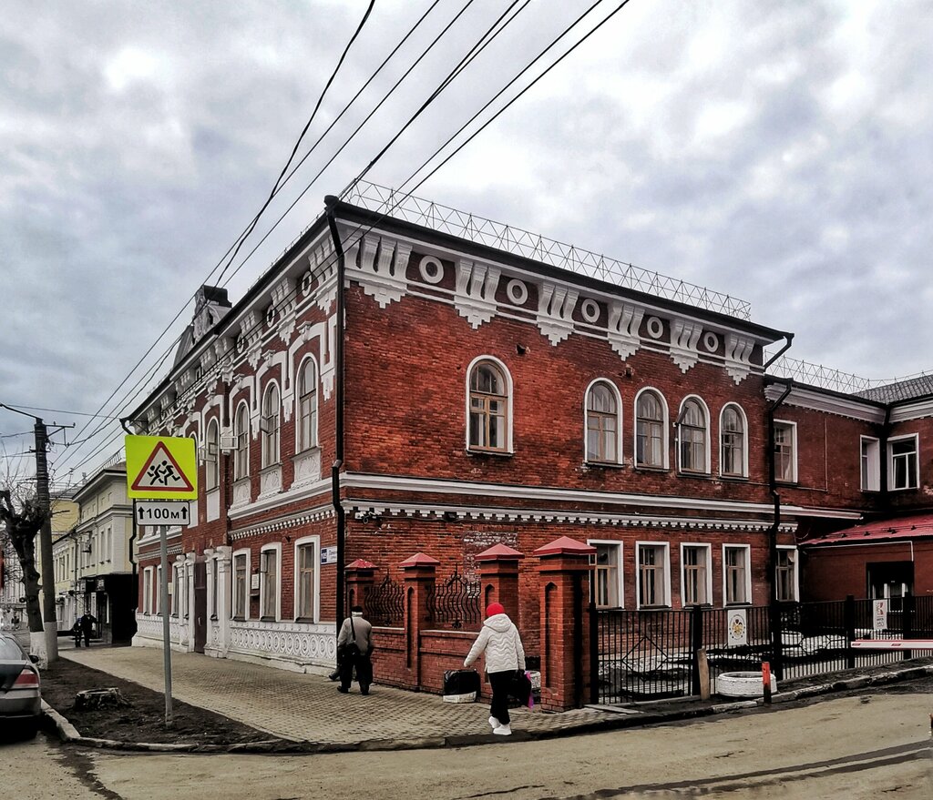 Turistik yerler Дом купца П.Ф. Савинцева, 1881 год, Kirov, foto