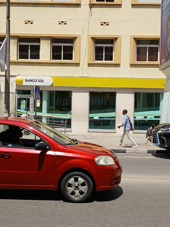 Banka Banco Sol, Loanda, foto