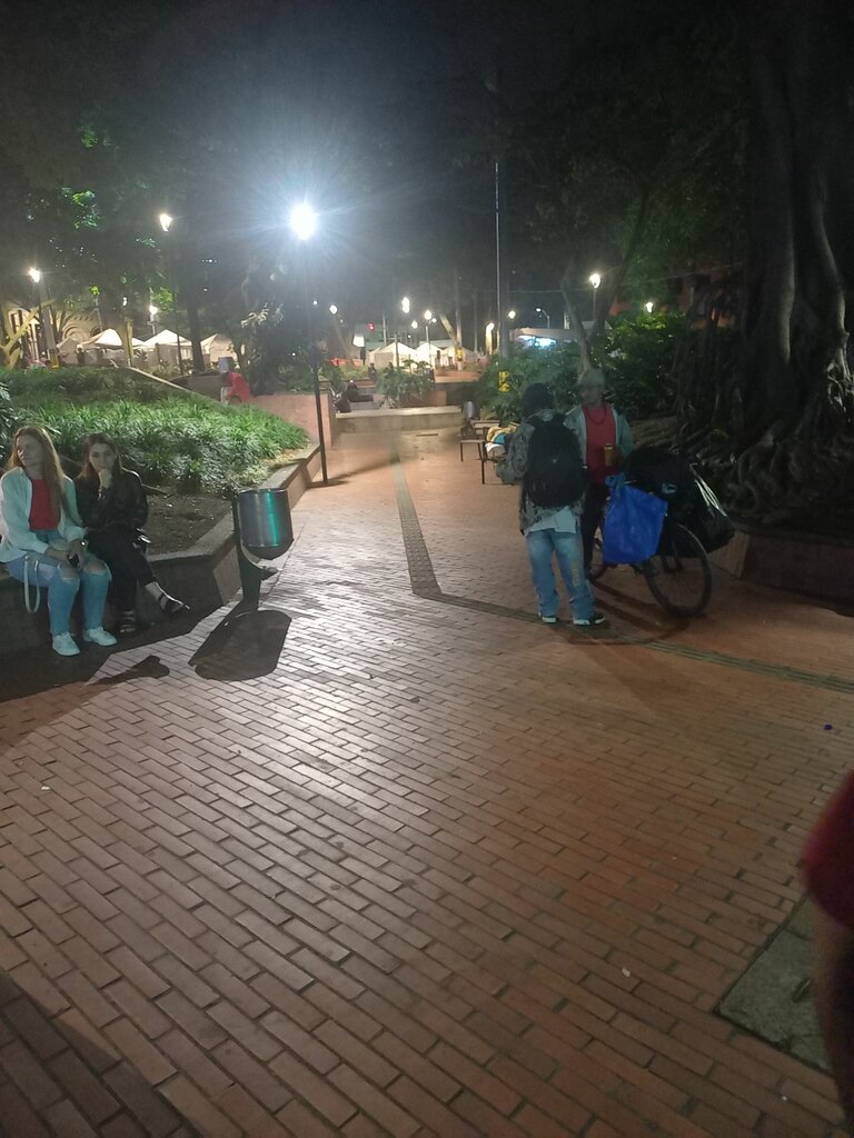 Meydan Poblado Park Next to the Plaza, Medellin, foto