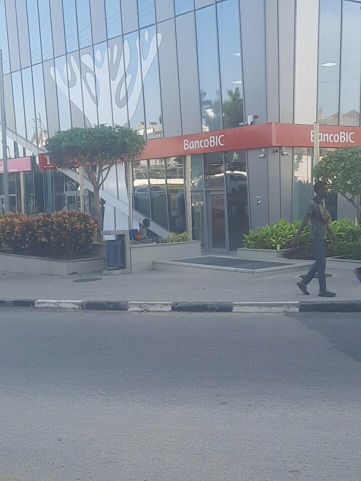 Banka Banco Bic, Loanda, foto