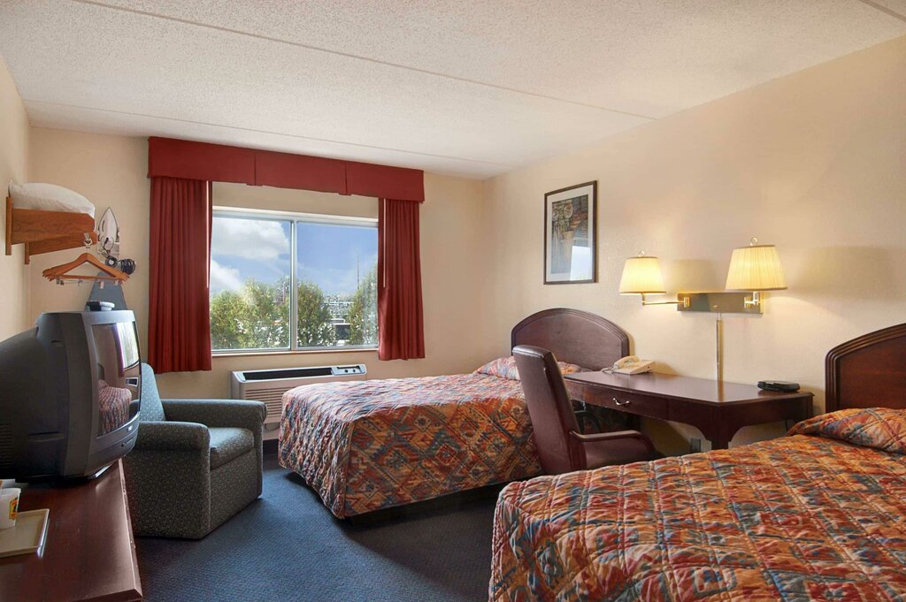 Otel Super 8 by Wyndham Manchester Airport, Manchester, foto