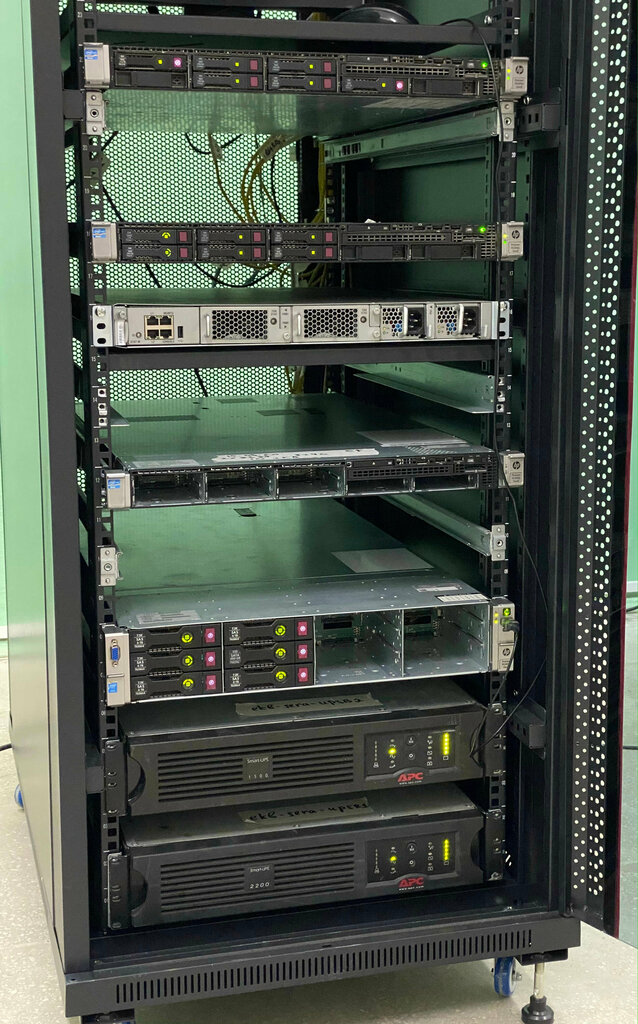 Şebeke ekipmanları Server 66, Yekaterinburg, foto