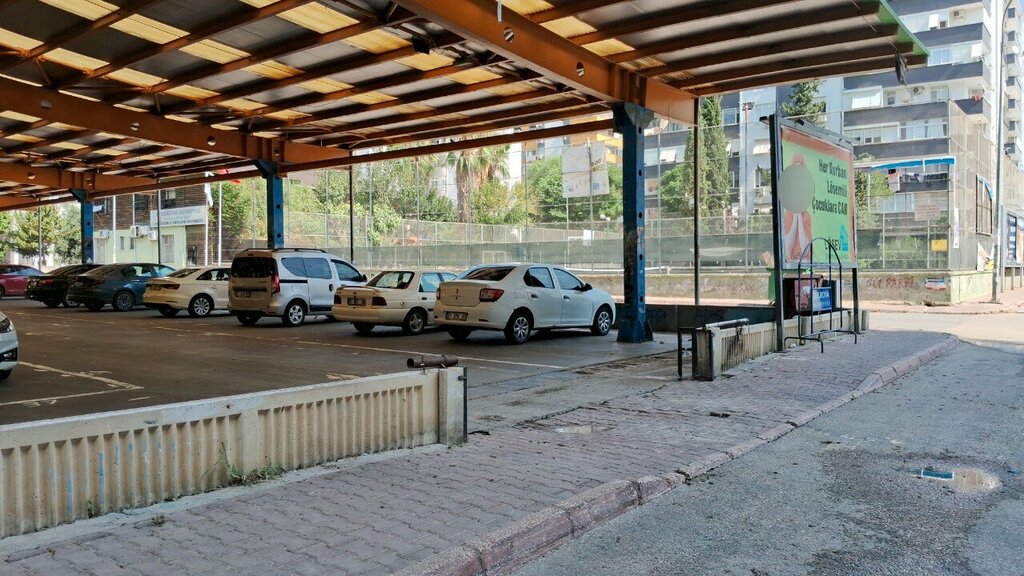 Gıda pazarı Güzelyalı Mahallesi Kapalı Semt Pazarı, Adana, foto