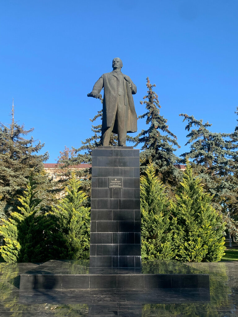 Anıt, heykel В.И. Ленин, Slaviansk‑na‑Kubani, foto