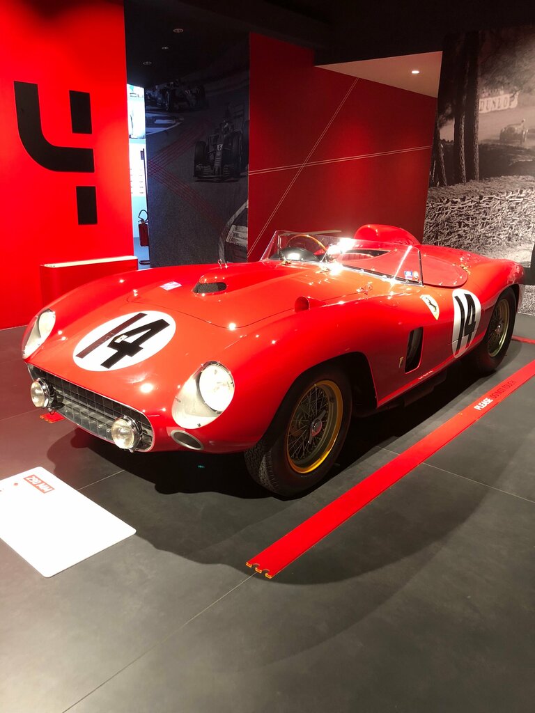 Müzeler ve sanat galerileri Enzo Ferrari Museum, Modena, foto
