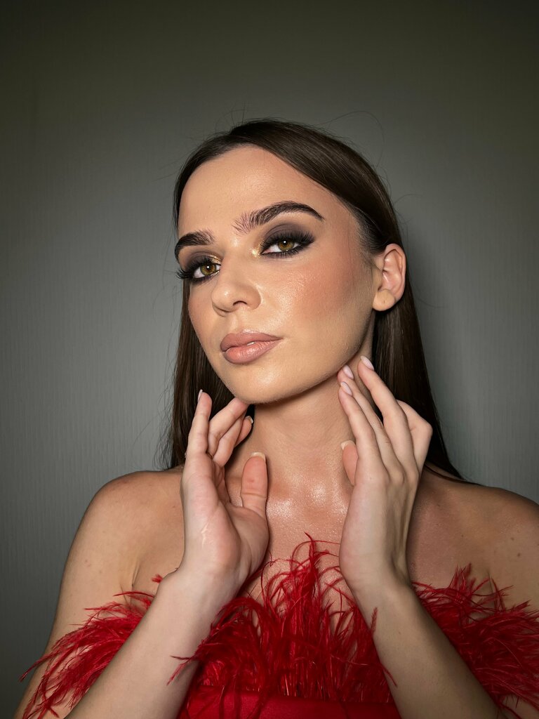 Stil uzmanı, makyöz Makeover by Li, Tula, foto