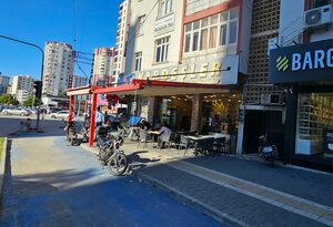 Kardeşler Unlu Mamuller (Adana, Mustafa Kemal Paşa Blv., 117), ekmek fırını  Adana'dan