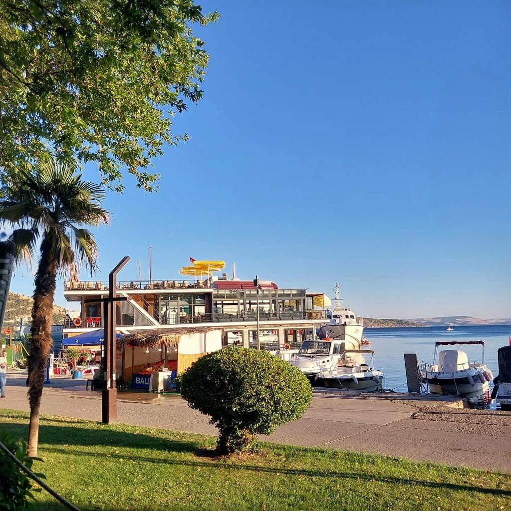 Kafe Yıldız Çay Bahçesi, Erdek, foto