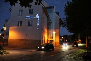 Hotel Ascania (Saxony-Anhalt, Salzlandkreis, Aschersleben, Zippelmarkt), otel  Aschersleben'den