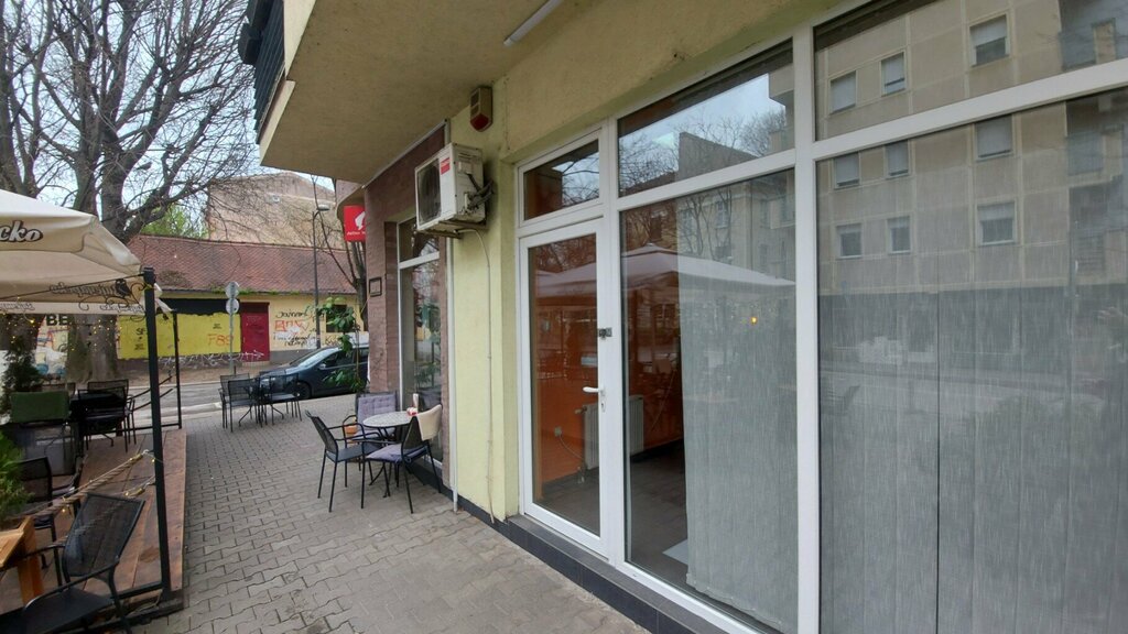 Uzaktan kumandaları kurma ve satma Ratko Mirković, Novi Sad, foto