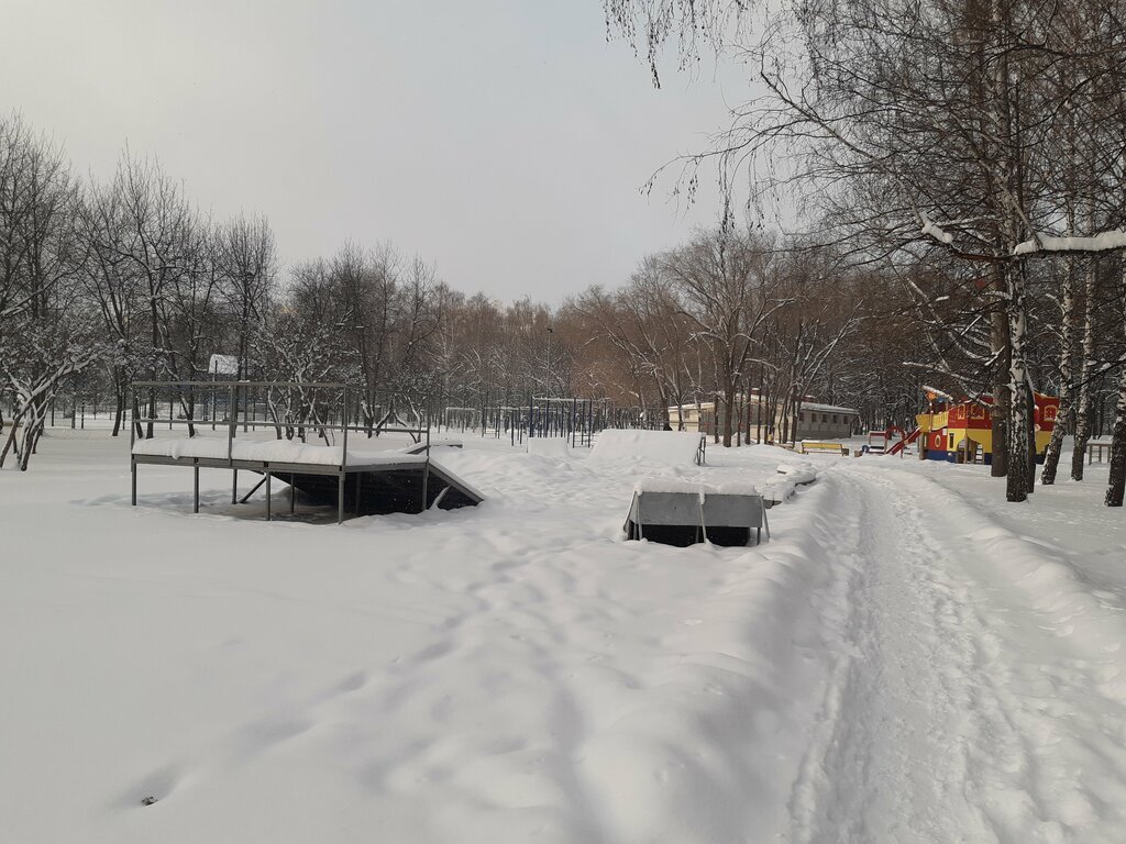 Kaykay parkı Скейт-парк, Naberejniye Çelny (Yar Çallı), foto