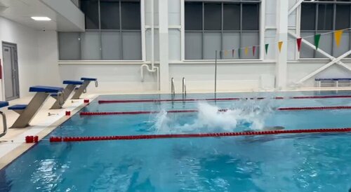 Çok amaçlı spor tesisleri Спортивно-оздоровительный комплекс, Krasnoyarski krayı, foto
