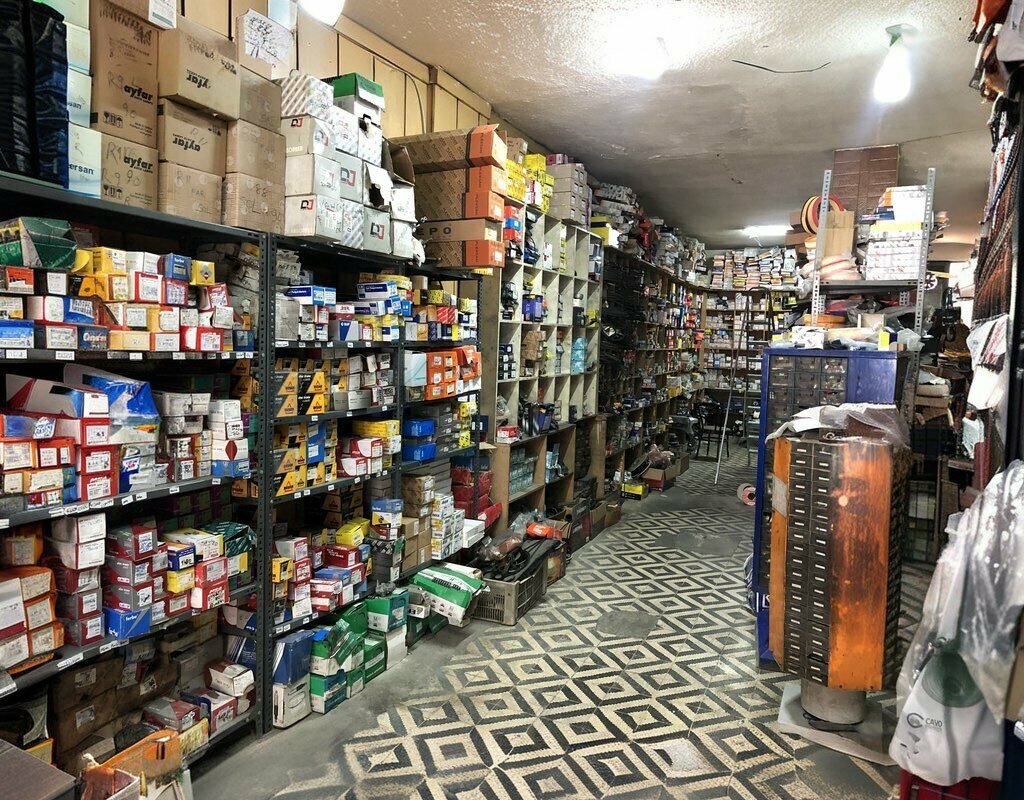 Otomobil yedek parçaları Oto Özdemirler, Ankara, foto