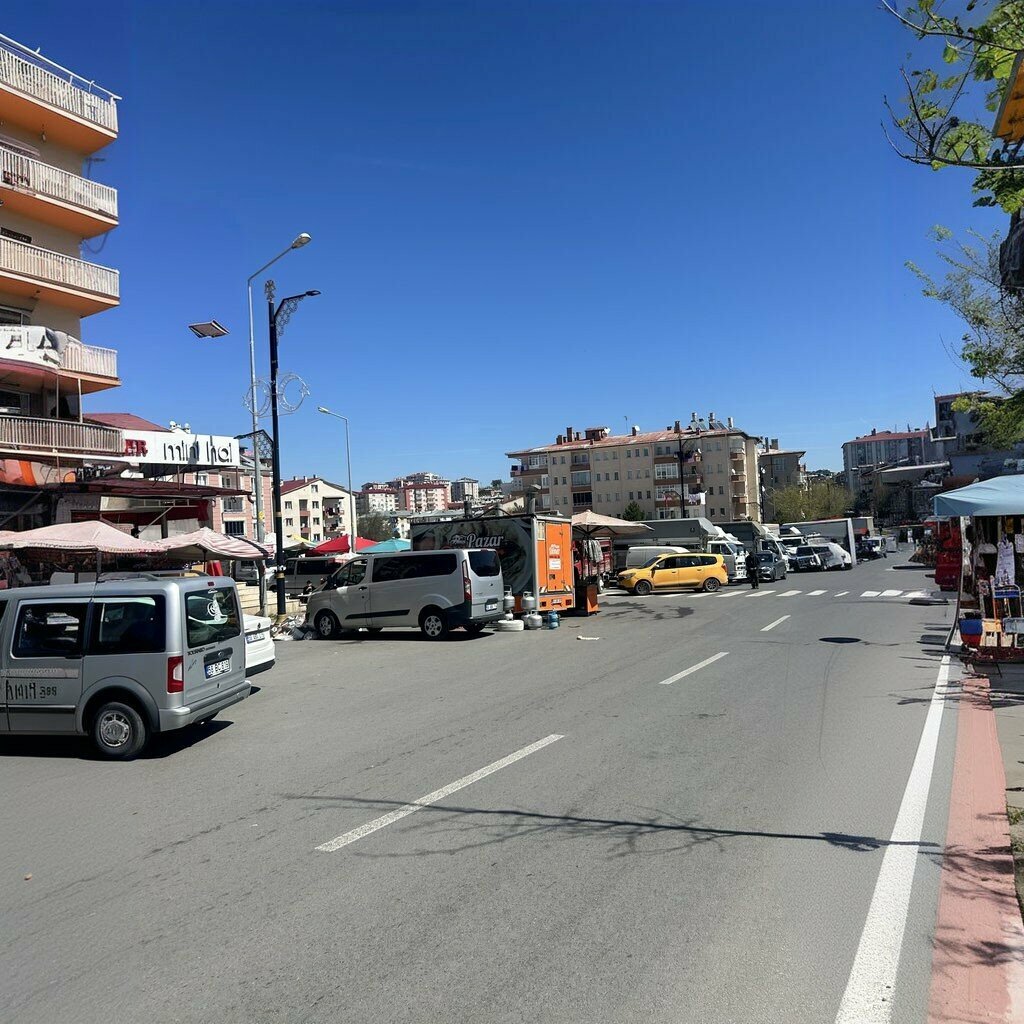 Pazarlar ve çarşılar Diriliş mahallesi salı pazarı, Sivas, foto