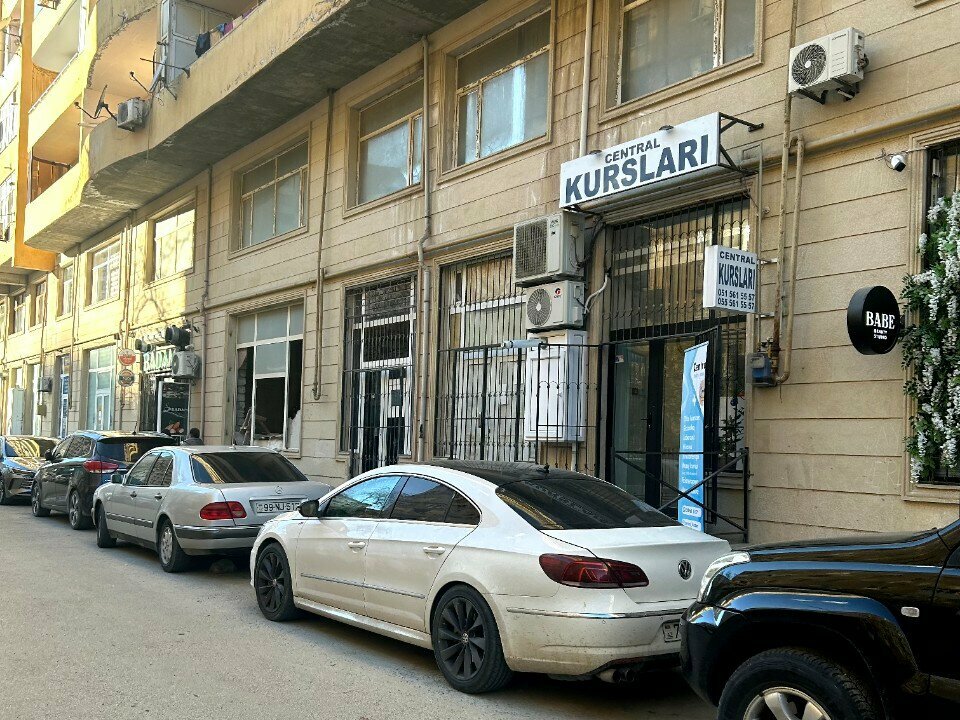 Meslek kursları Central Kurslari, Bakü, foto