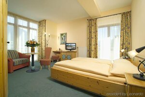 Hotel Schweizerhof Kitzbuhel - Sport & Beautyhotel (Hahnenkammstraße No:4, Kitzbühel), otel  Kitzbühel'den