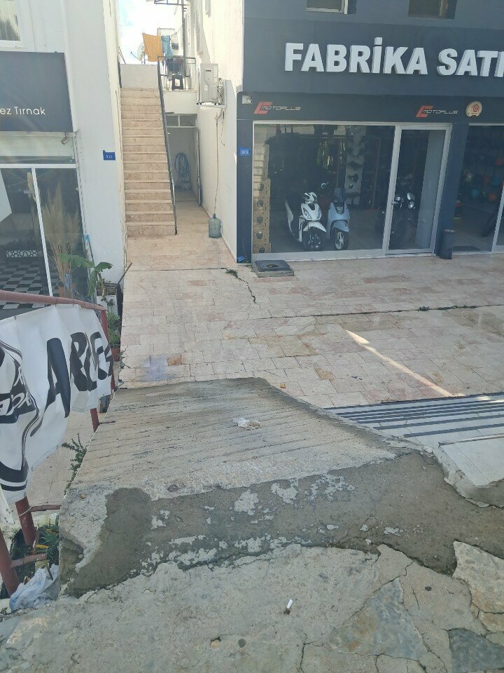 Motosiklet yedek parçaları Moto Plus, Bodrum, foto