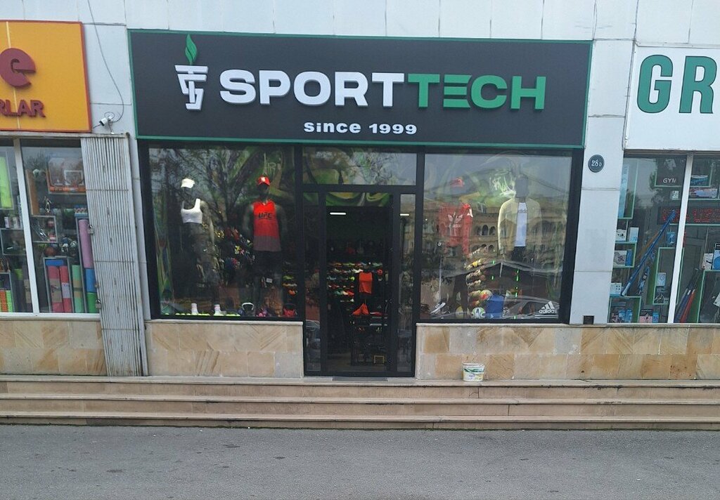 Spor giyim ve ayakkabı Sporttech, Bakü, foto