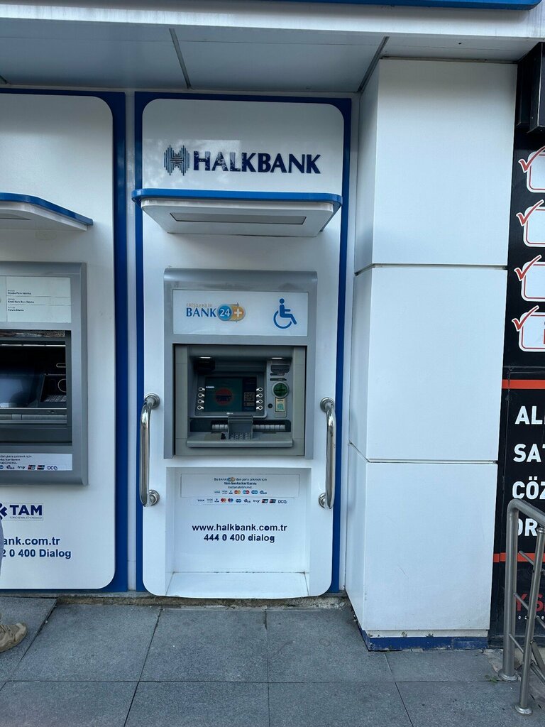 ATM'ler Halkbank ATM, İstanbul, foto