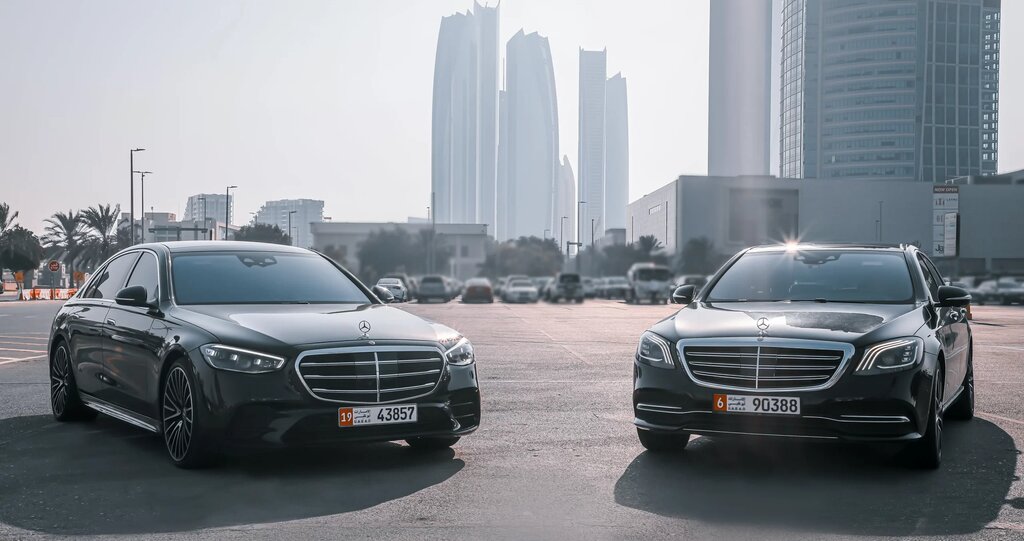 Oto kiralama Business Class Limousine, Abu Dabi, foto