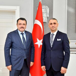 Hüseyin Kazaz Kültür Merkezi (Trabzon, Ortahisar, Şehit Refik Cesur Cad., 1/1), kültür merkezleri  Ortahisar'dan