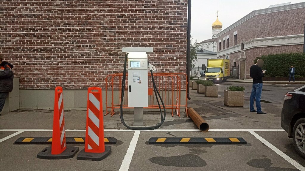 Elektrikli oto şarj istasyonları IT Charge, Moskova, foto