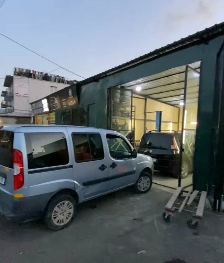 Otomobil servisi Garage F1, Batum, foto