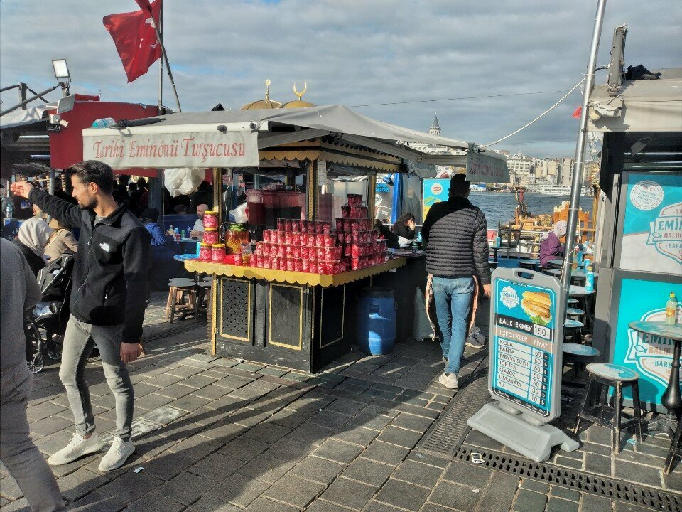 Fast food Tarihi Eminönü Turşucusu, İstanbul, foto