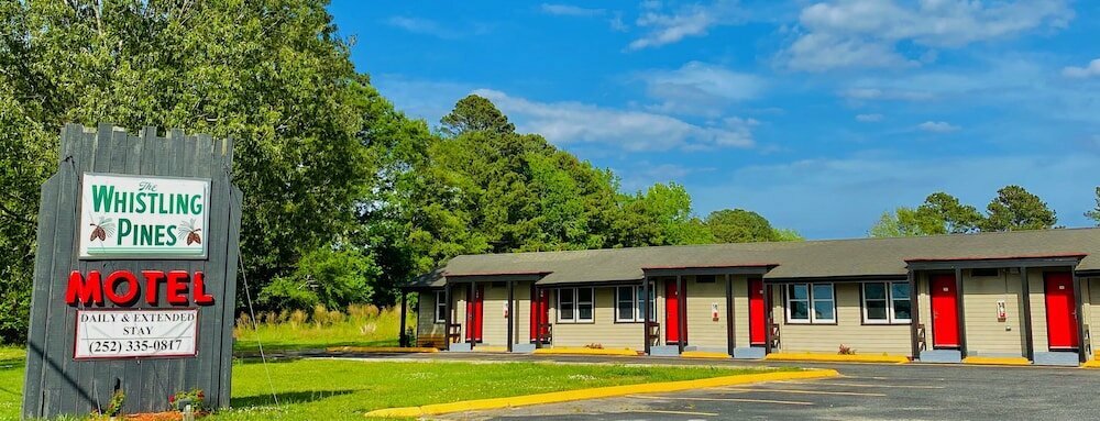 Otel Whistling Pines Motel, Kuzey Carolina Eyaleti, foto
