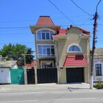 Оникс (улица Карла Маркса No:44), konuk evi  Feodosya'dan (Kefe'den)
