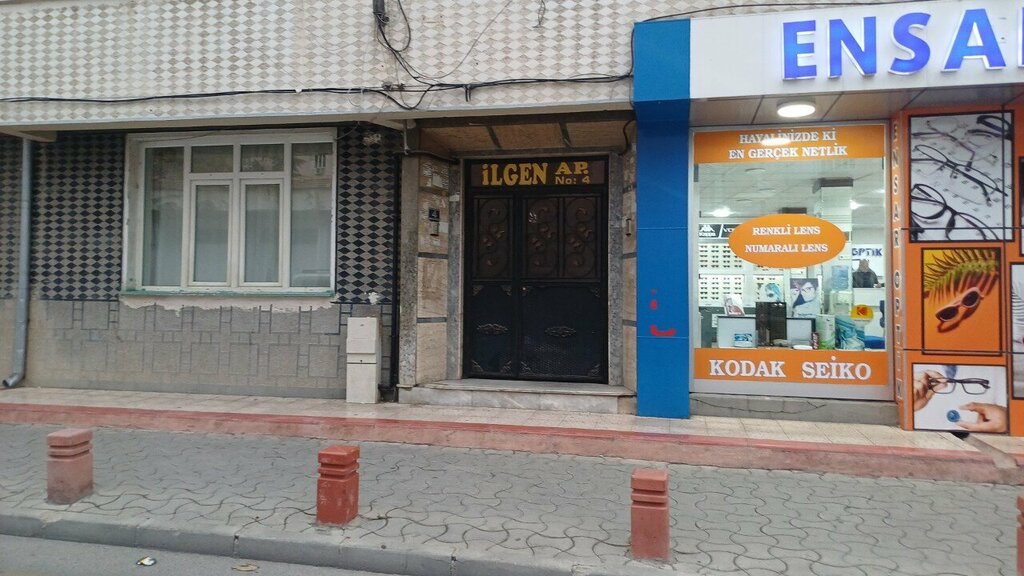 Apartman kompleksi İlgen Apartmanı, Konya, foto
