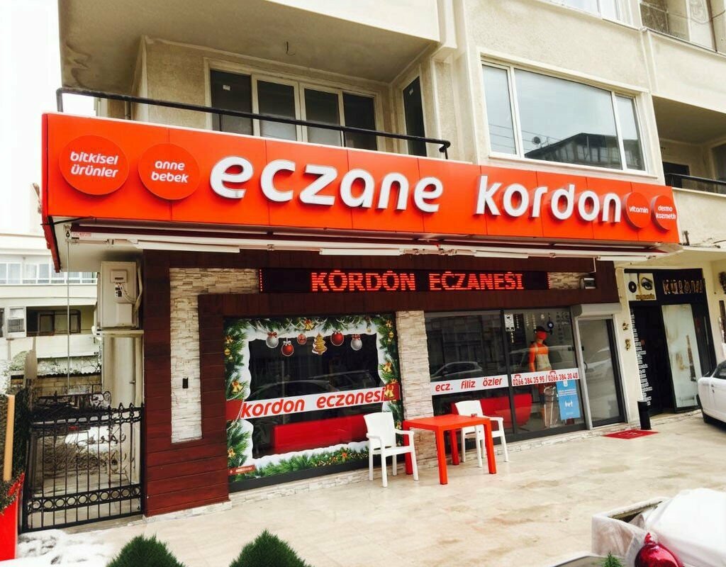 Eczaneler Kordon Eczanesi, Edremit, foto