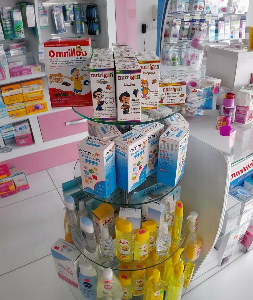 Eczaneler Üniversite Eczanesi, Karaman, foto