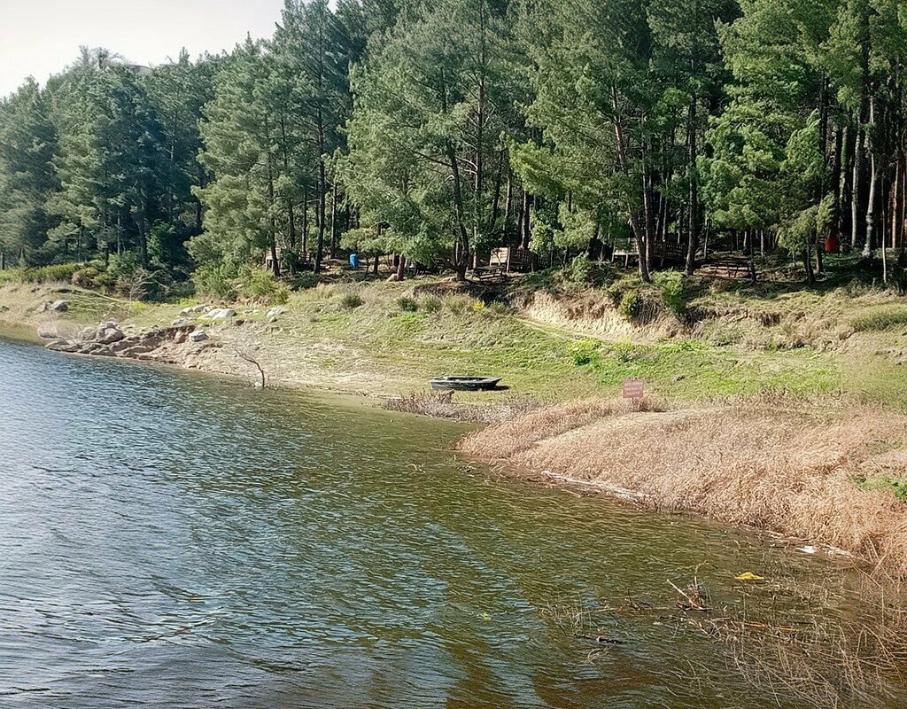 Piknik alanı Karatepe Mesire Alanı, Kadirli, foto