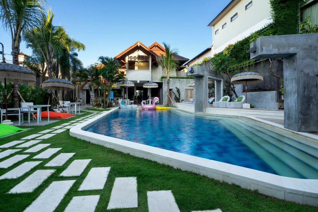 Otel 18 Suite Villa Loft by Amithya, Kuta, foto