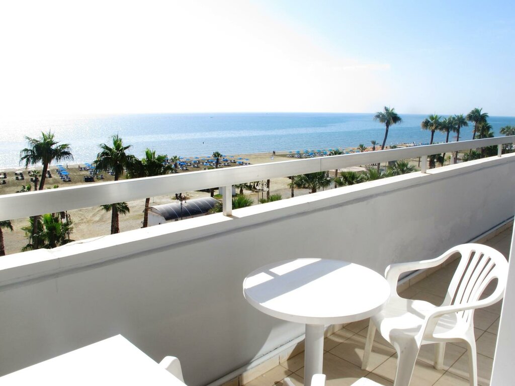 Otel Sun Hall Beach Hotel Apts, Larnaka, foto