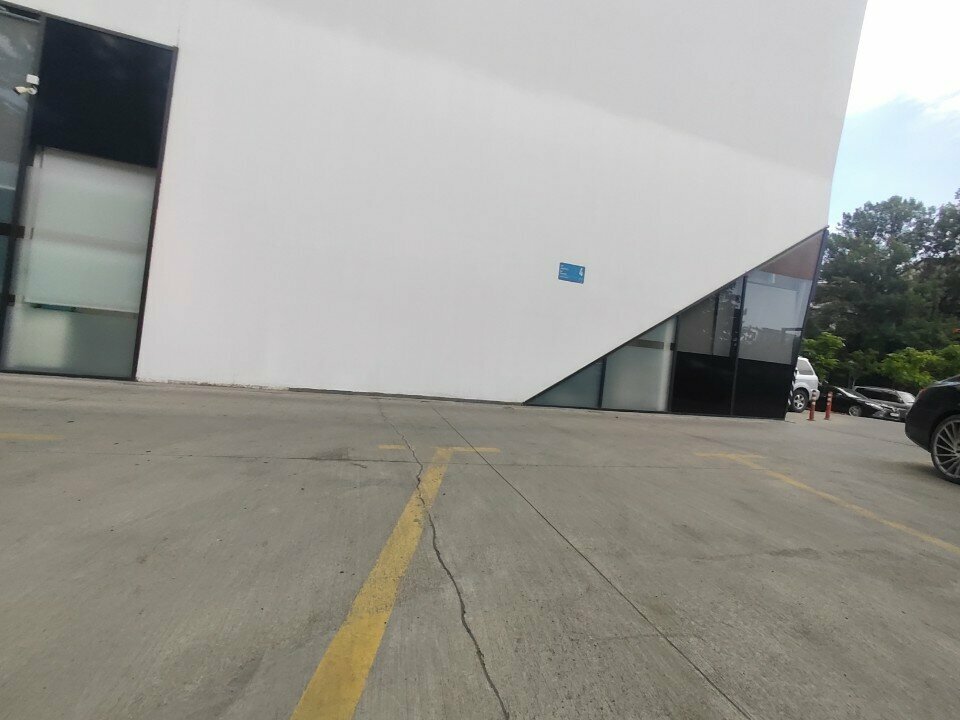 Eksper büroları Base2023, Tiflis, foto