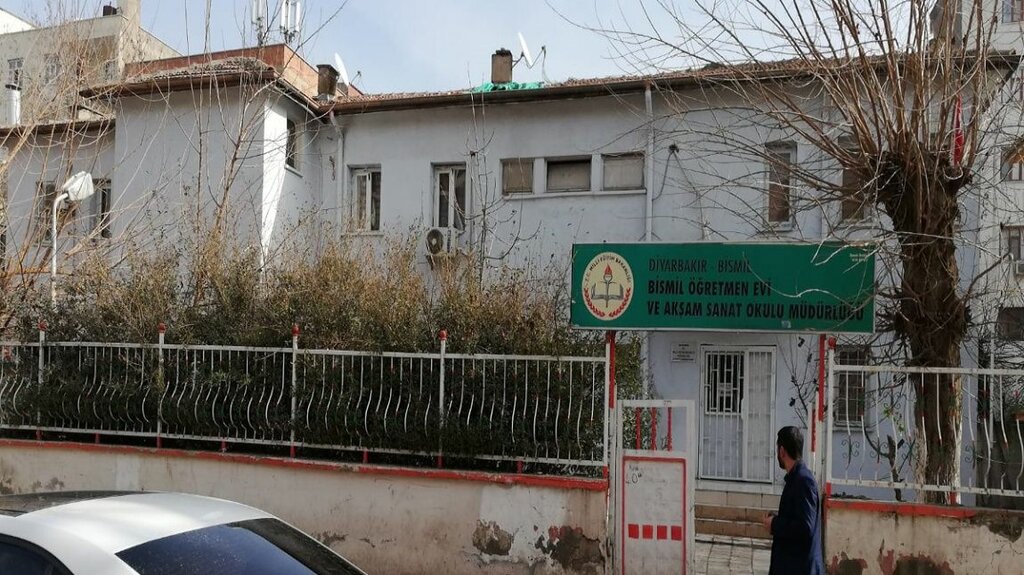 Resort oteller, tesisler Öğretmenevi ve Akşam Sanat Okulu, Bismil, foto