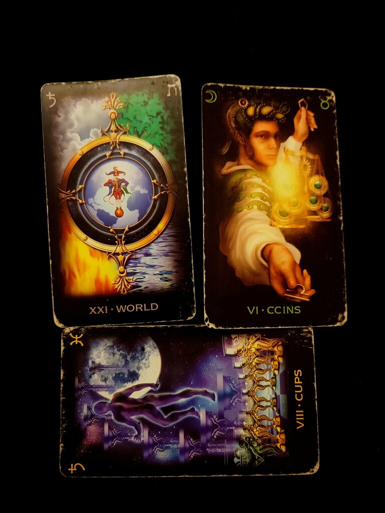 Falcılar ve medyumlar Tarot reader Edgar Vainter, Moskova, foto